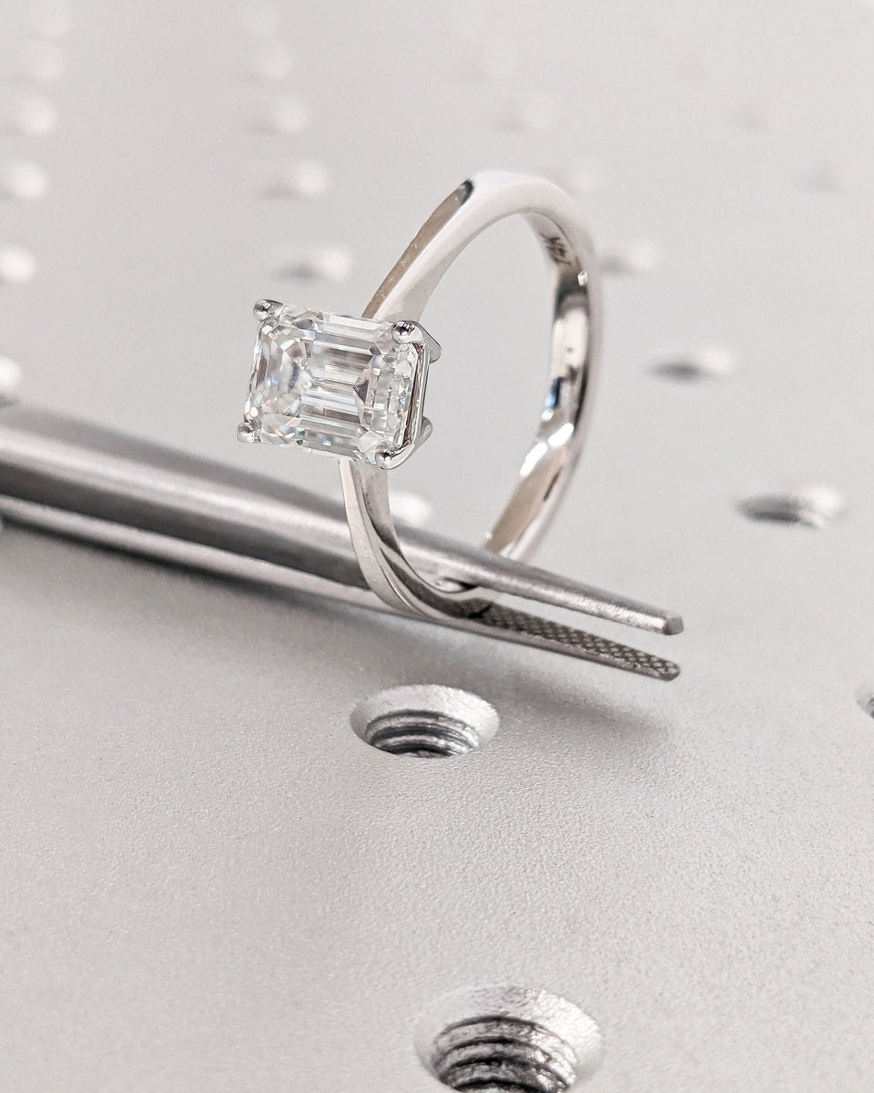 Minimalist Engagement Ring in 14k Solid Gold / 0.5-4 CT Moissanite Eng ...