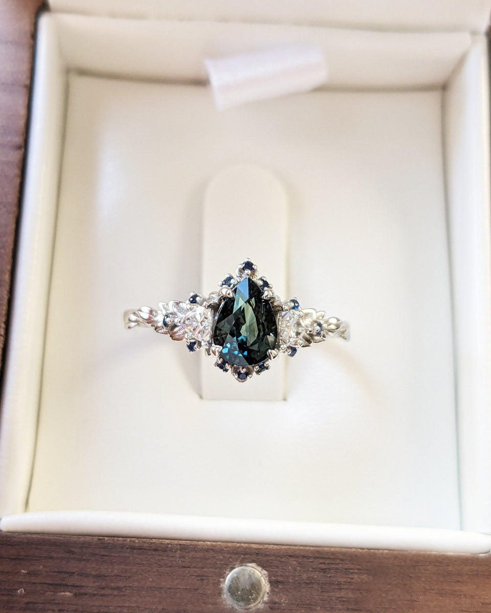 Vintage Teal Sapphire Leaf Engagement Ring | Solid Gold Sapphire Clust ...
