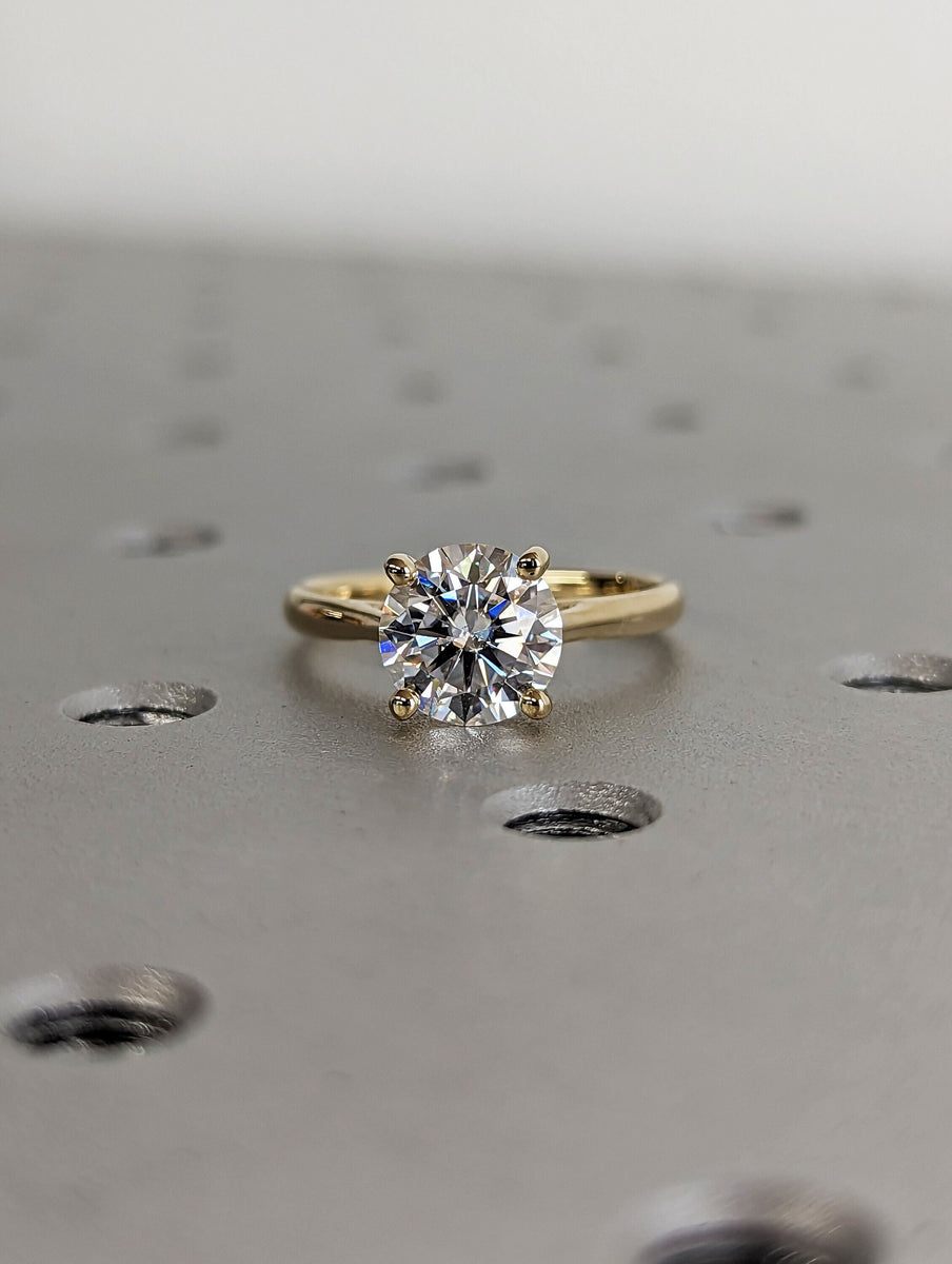 4-Prong Round Engagement Ring in 14k Solid Gold / 2 CT Moissanite Enga ...